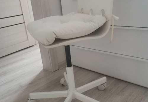 Детский стул IKEA Юлес