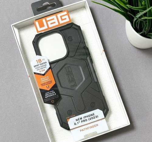 Чехол на iPhone 15 Pro UAG