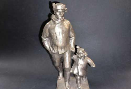 Скульптура "Зимняя прогулка", СССР 1950-60