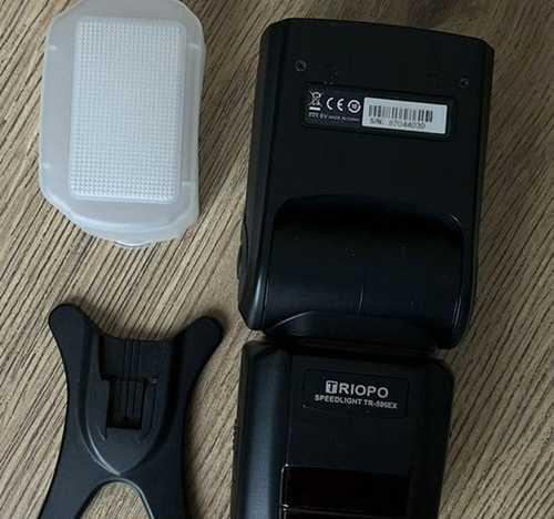 Вспышка triopo speedlight tr-586ex