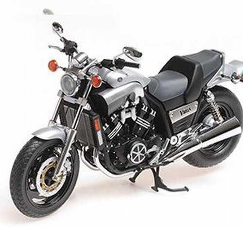 122163702 Minichamps Yamaha vmax 1993 1:18