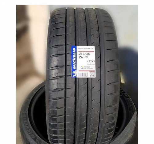 Michelin Pilot Sport 4 S 275/40 R22 108Y