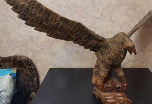 Скульптура из дерева (Орел)
