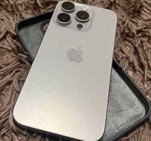 iPhone 15 Pro, 256 ГБ