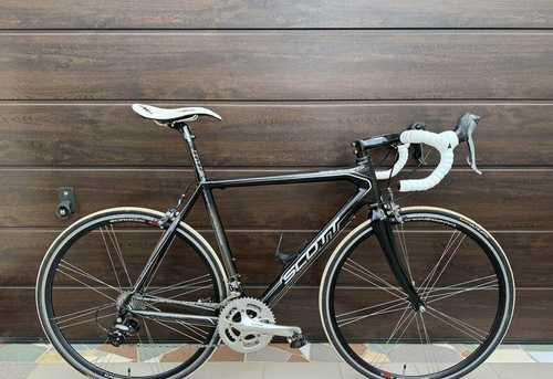 Шоссейный карбоновый велосипед Scott Addict R1 WCS