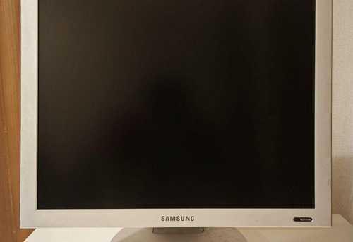 Монитор Samsung SyncMaster 173P Plus