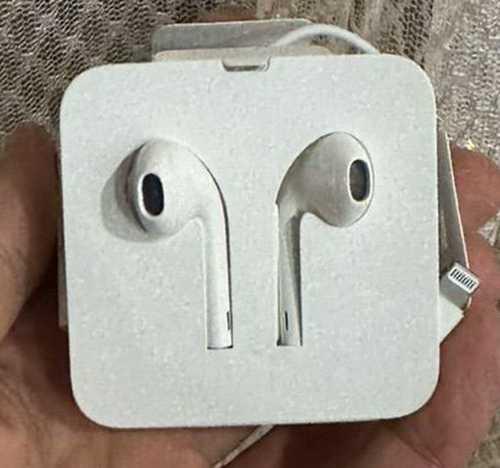 Наушники apple earpods lightning