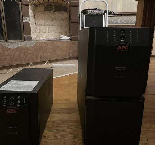 Источник бесперебойного питания APC smart-ups