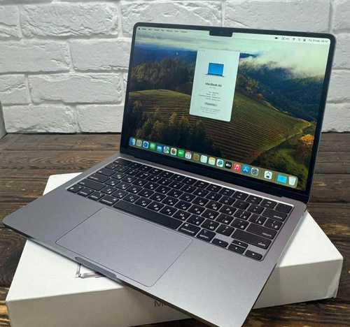 MacBook Air 13inch 2022 M3 Core/ssd512/RAM8