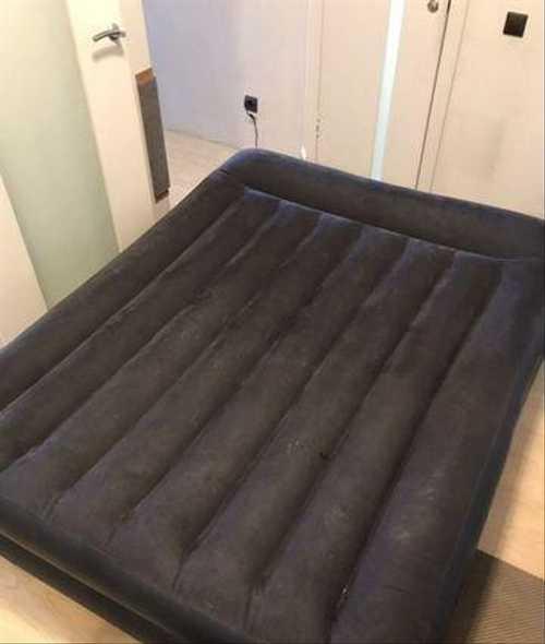 Надувной матрас-кровать Intex