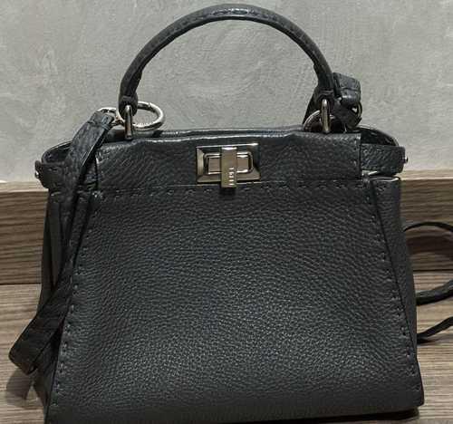 Сумка Fendi peekaboo