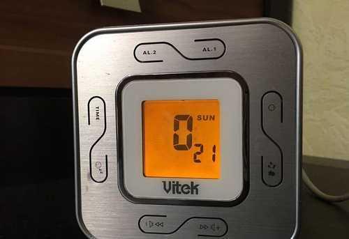 Часы настольные электронные Vitek