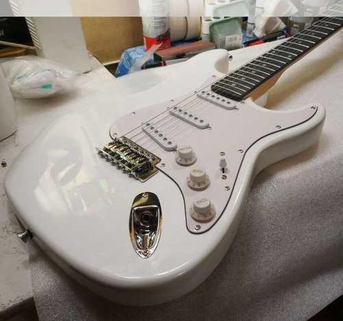 Rocket st-01 stratocaster электрогитара страт