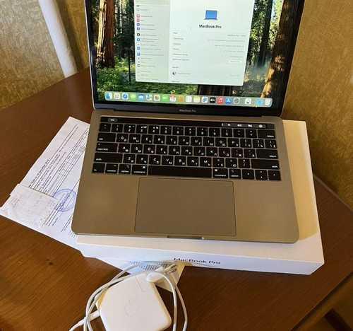 Apple macbook pro 13 8/256gb 2019