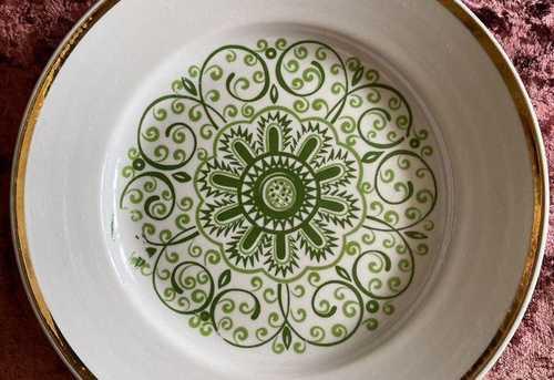 Тарелка с растительным орнаментом Винтаж 24 см