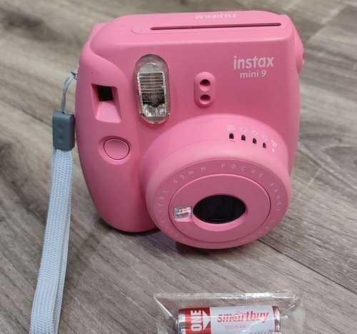 Пленочный фотоаппарат instax mini 9