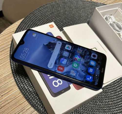 Xiaomi Redmi 8, 3/32 ГБ