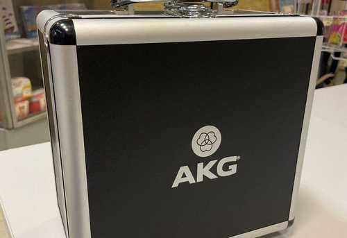 Студийный микрофон akg p220