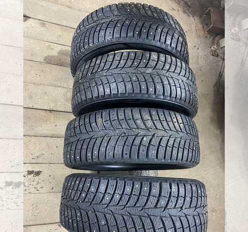 Laufenn I Fit Ice LW 71 205/55 R16