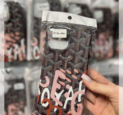 Чехол на iPhone goyard