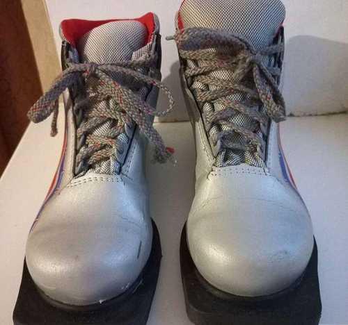 Лыжные ботинки marax 34размер