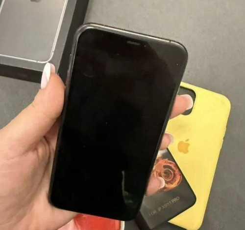 iPhone 11 Pro, 64 ГБ