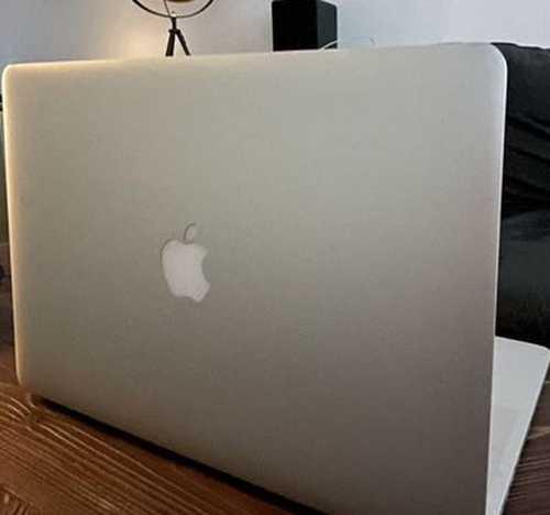 Apple macbook pro 15 retina 2015