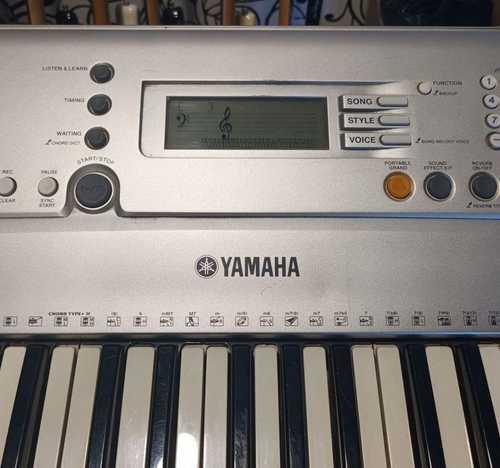 Yamaha PSR-E303 синтезатор