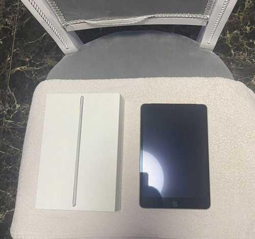 iPad mini 4 16gb с sim сост нового