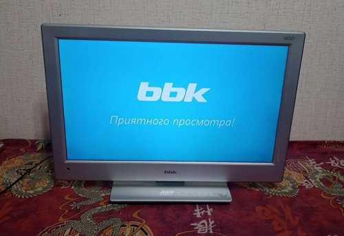 Лед ЖК тв BBK LEM2292F Висит на заставке