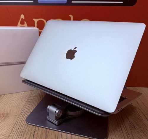 MacBook Air 13" M1 16GB 512GB Ростест