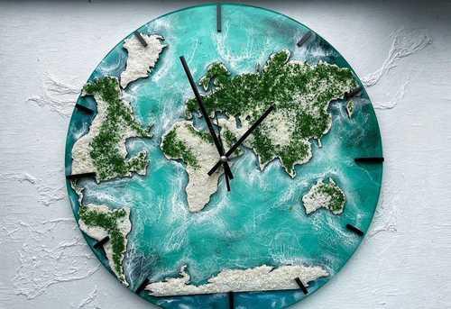 Часы с картой мира и морем эпоксидной смолой