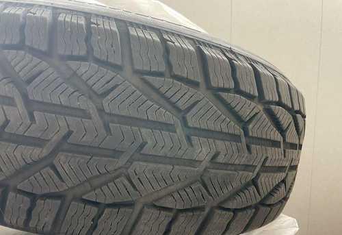 Kormoran Snow 215/55 R17 98V