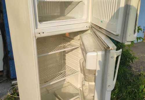 Холодильник 2х камерный Stinol рабочий 150см