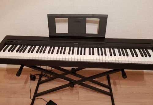 Цифровое пианино Yamaha P-45 со стойкой