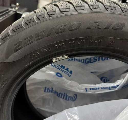 Pirelli Winter Sottozero 3 225/60 R18 104H