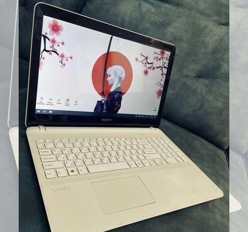 Ноутбук Sony Vaio i3/HDD-1Тб/озу-12Гб/HD4000