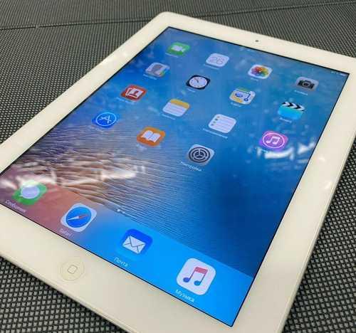 Apple iPad2 (2-го поколения) 32Gb белый