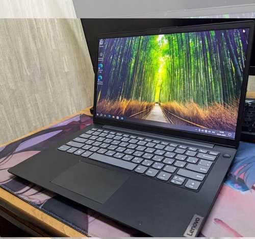 Ноутбук Lenovo i5 1135g7 8/512