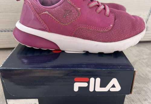 Кроссовки для девочки asics 30 р и Fila 29 р