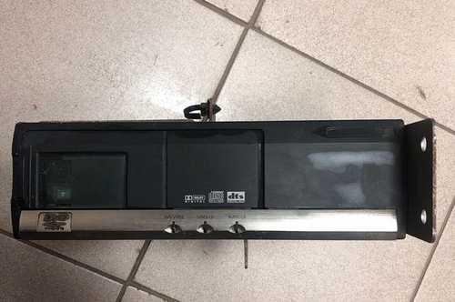 Ченджер компакт дисков Land Rover XQE000207
