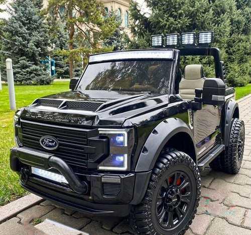 Детский электромобиль Ford