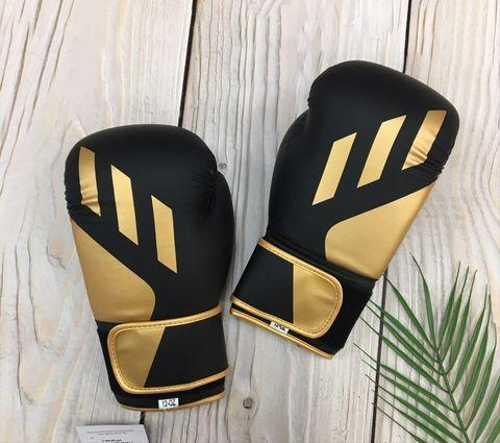 Боксерские перчатки Adidas