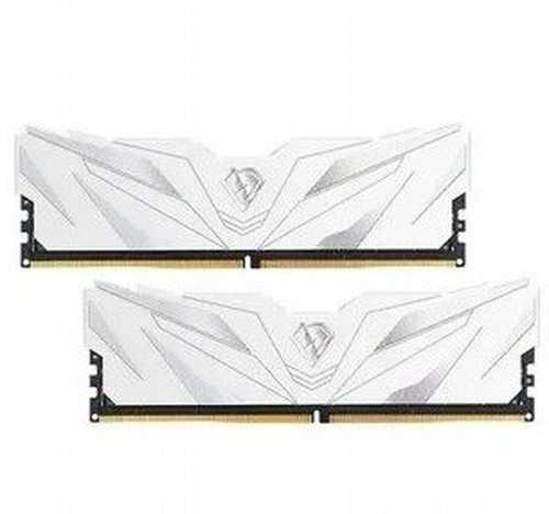 Netac Shadow II 32GB (16GBx2) DDR5-4800 (PC5-38400) C40 White ntswd5P48DP-32W