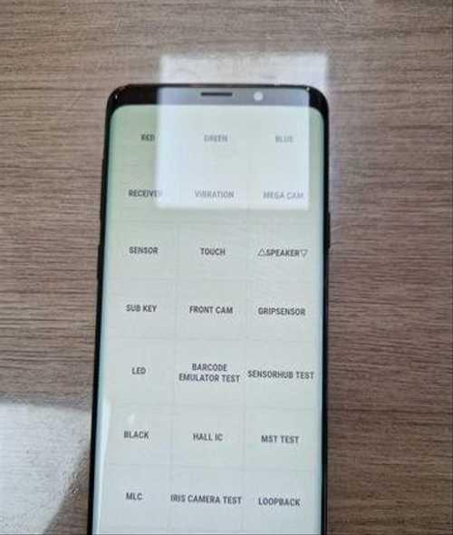 Дисплей на Samsung S9+ c дефектом