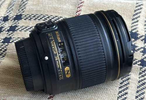 Nikon 28mm 1.8 G FX Nikkor