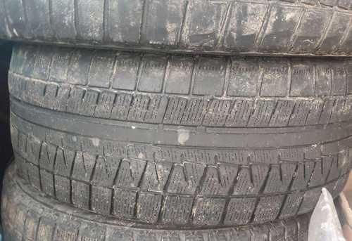 Bridgestone Blizzak Revo GZ 225/50 R17