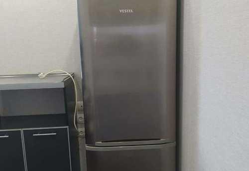 Серебристый холодильник Vestel
