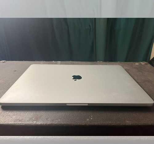 Apple macbook pro 15