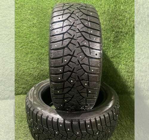 Bridgestone Blizzak Spike-02 215/50 R17 91T